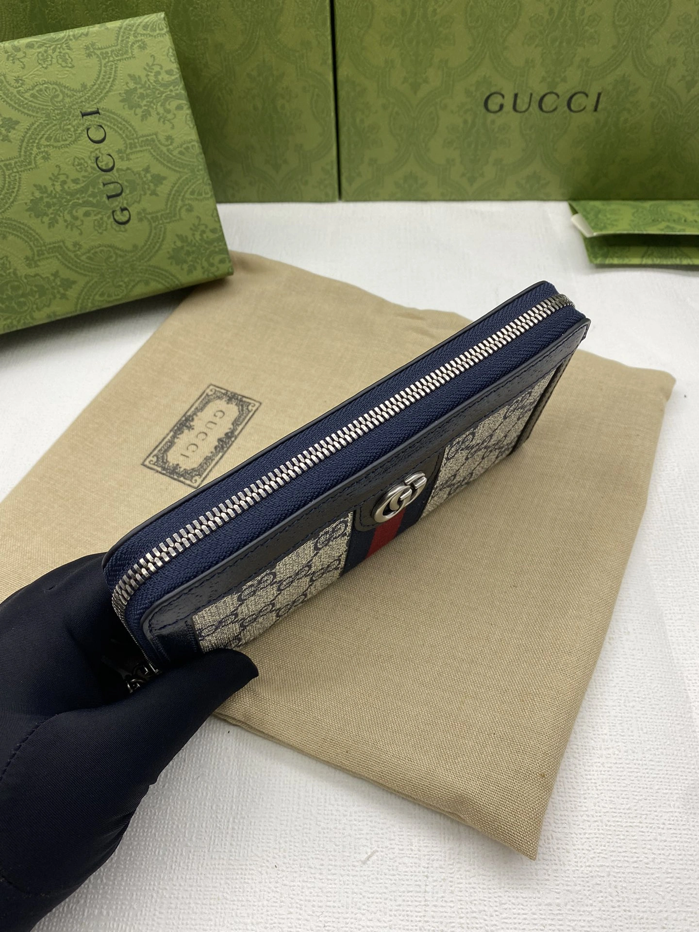 Reasonably priced Gucci Wallets Purse