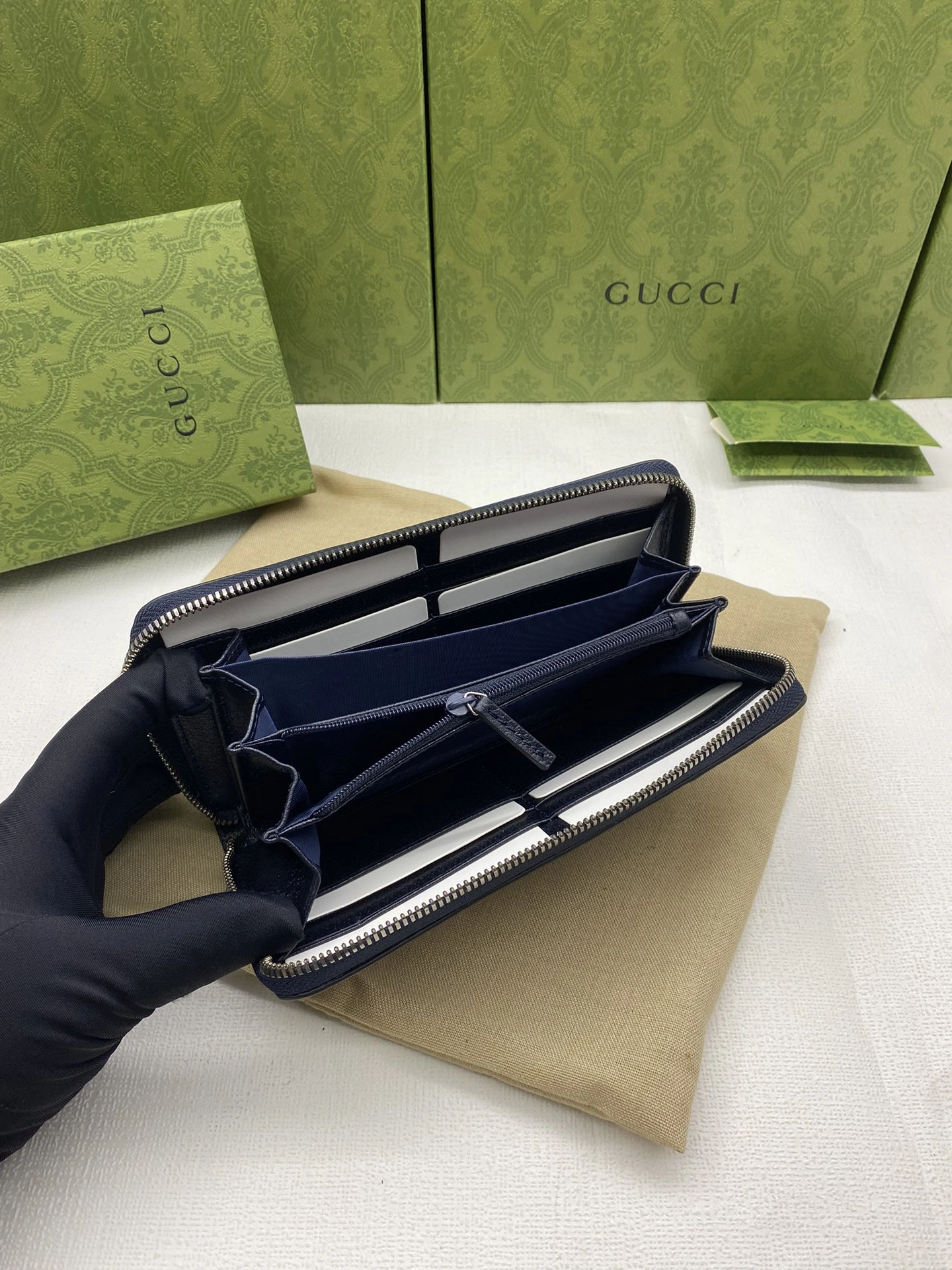 Reasonably priced Gucci Wallets Purse