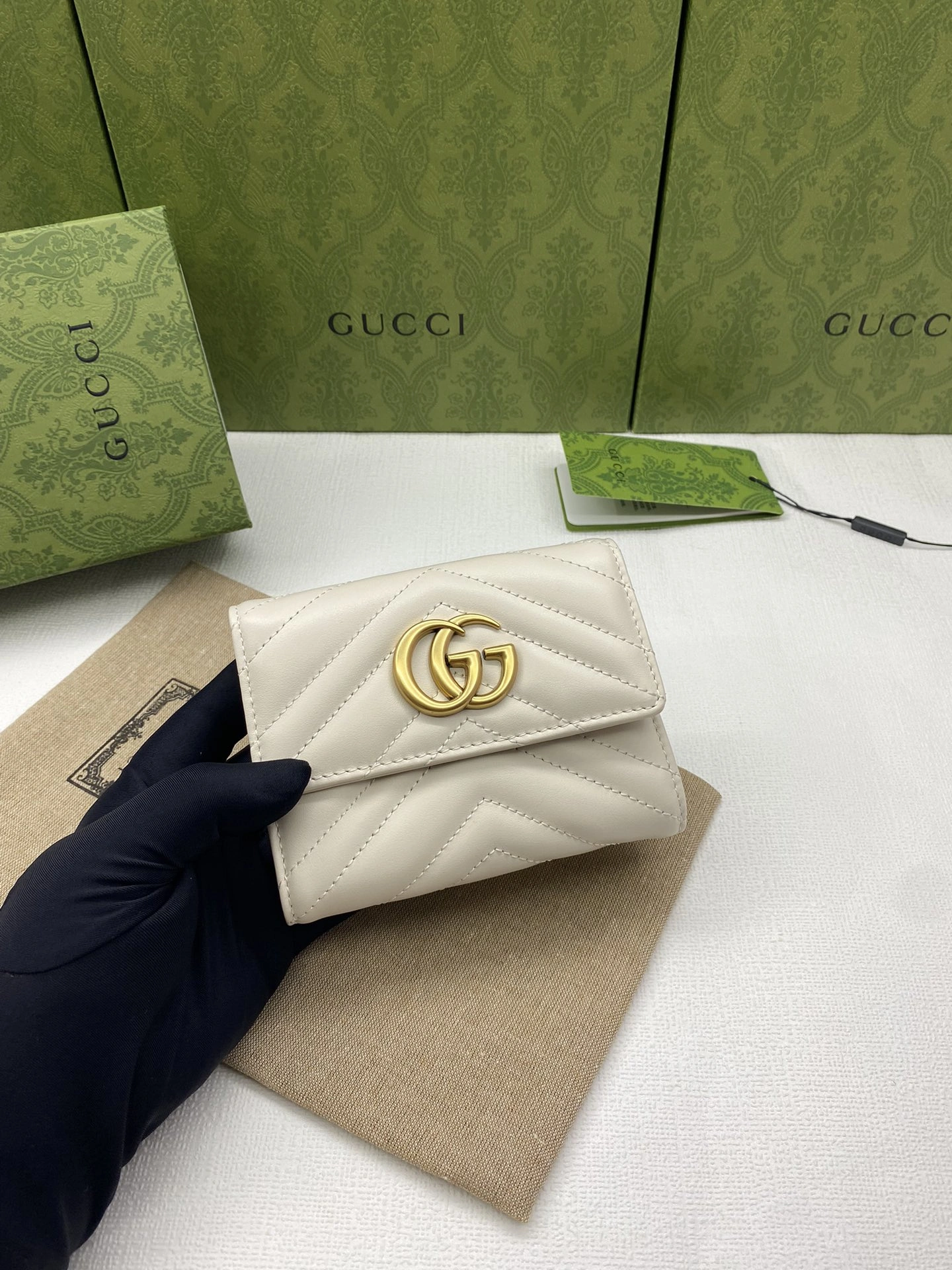 Low-cost Gucci Wallets Purse