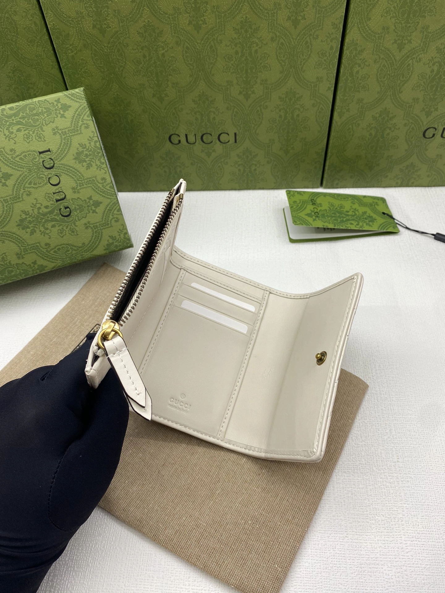 Low-cost Gucci Wallets Purse