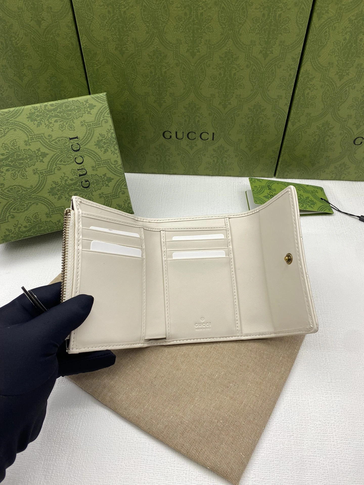 Low-cost Gucci Wallets Purse
