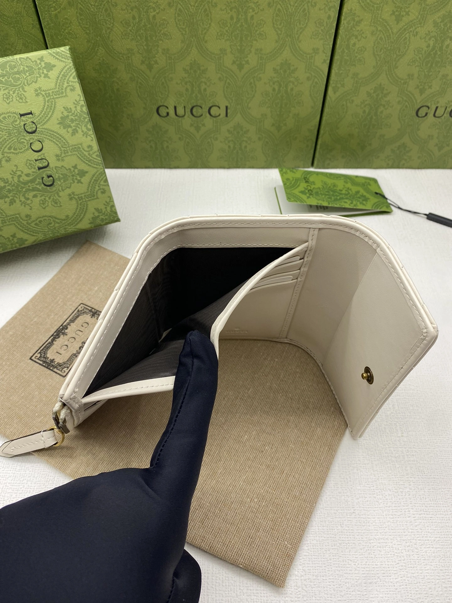 Low-cost Gucci Wallets Purse