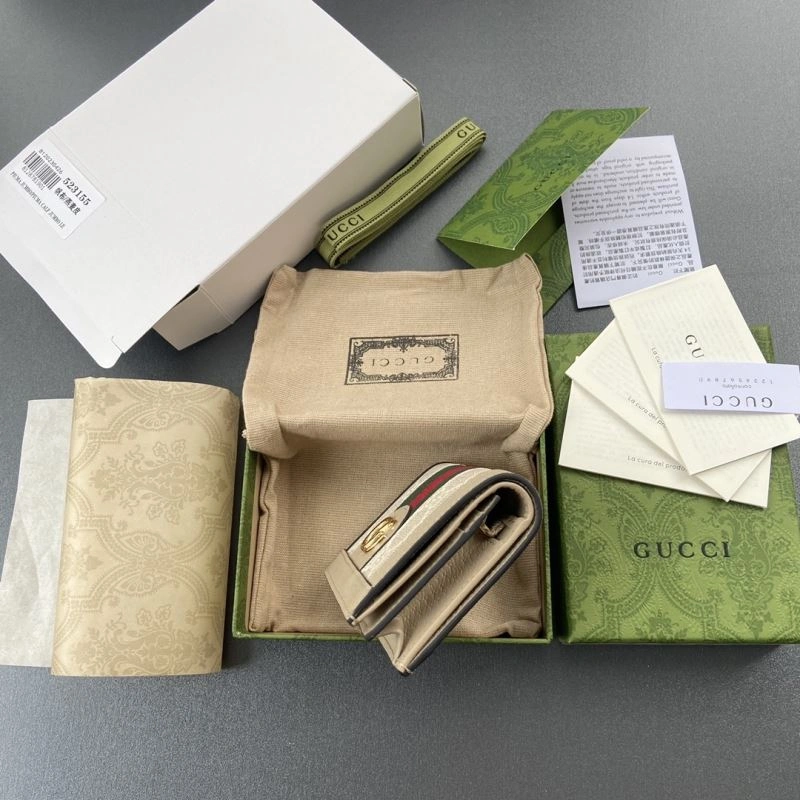 Indistinguishable Gucci Wallets Purse