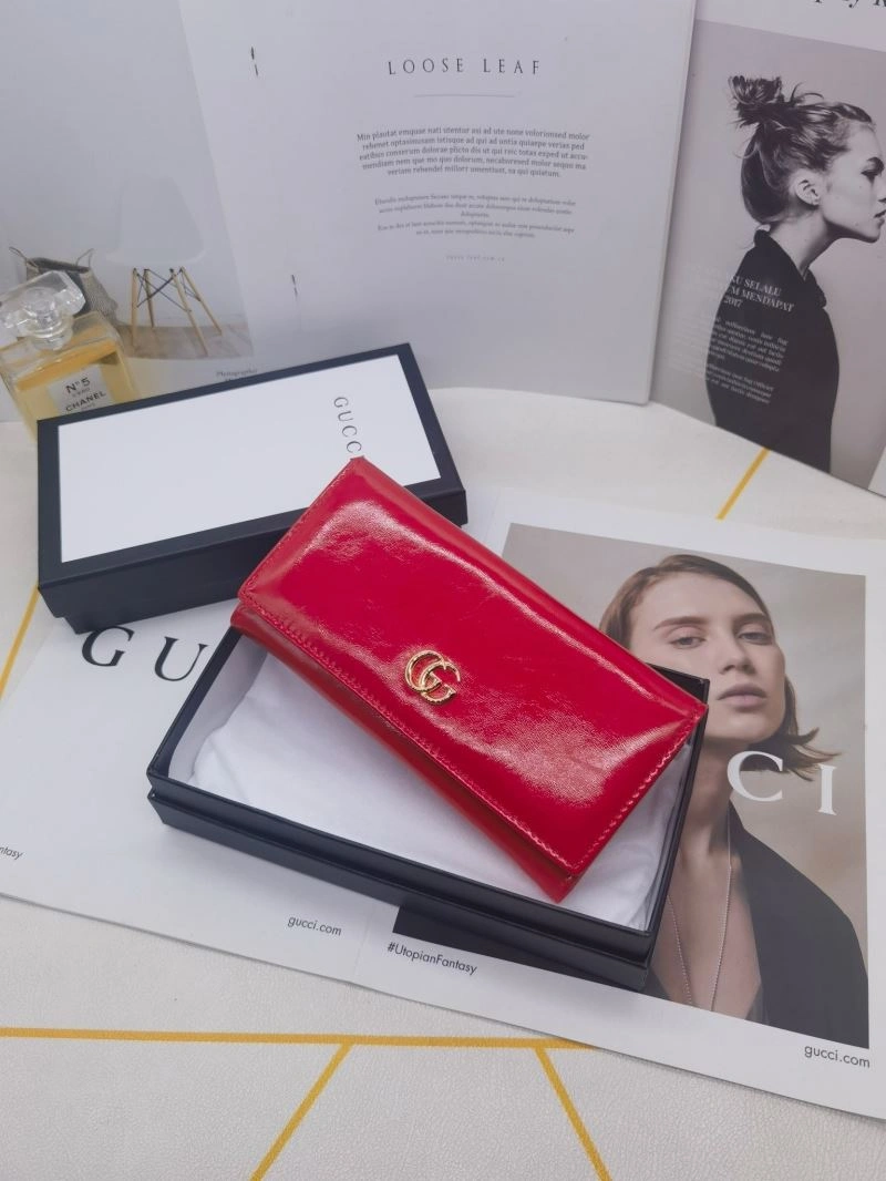 Indistinguishable Gucci Wallets Purse