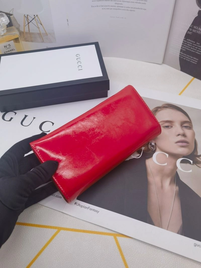 Indistinguishable Gucci Wallets Purse
