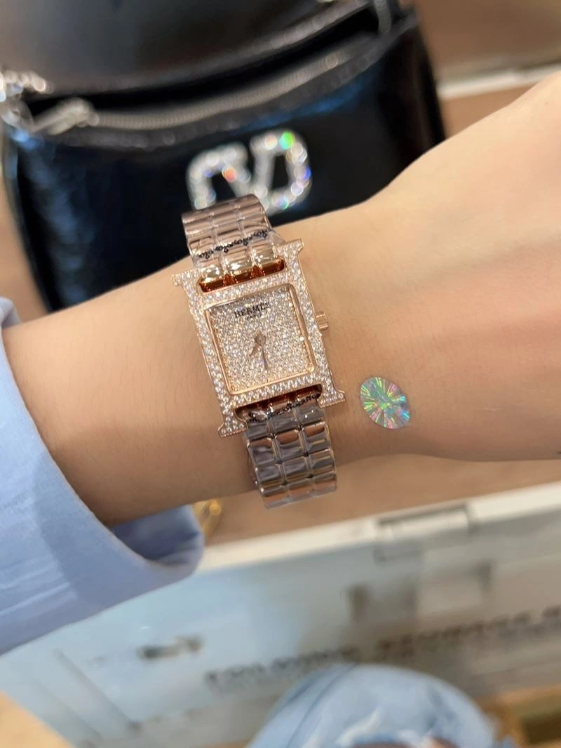 Brand-authenticated HERMES Watches