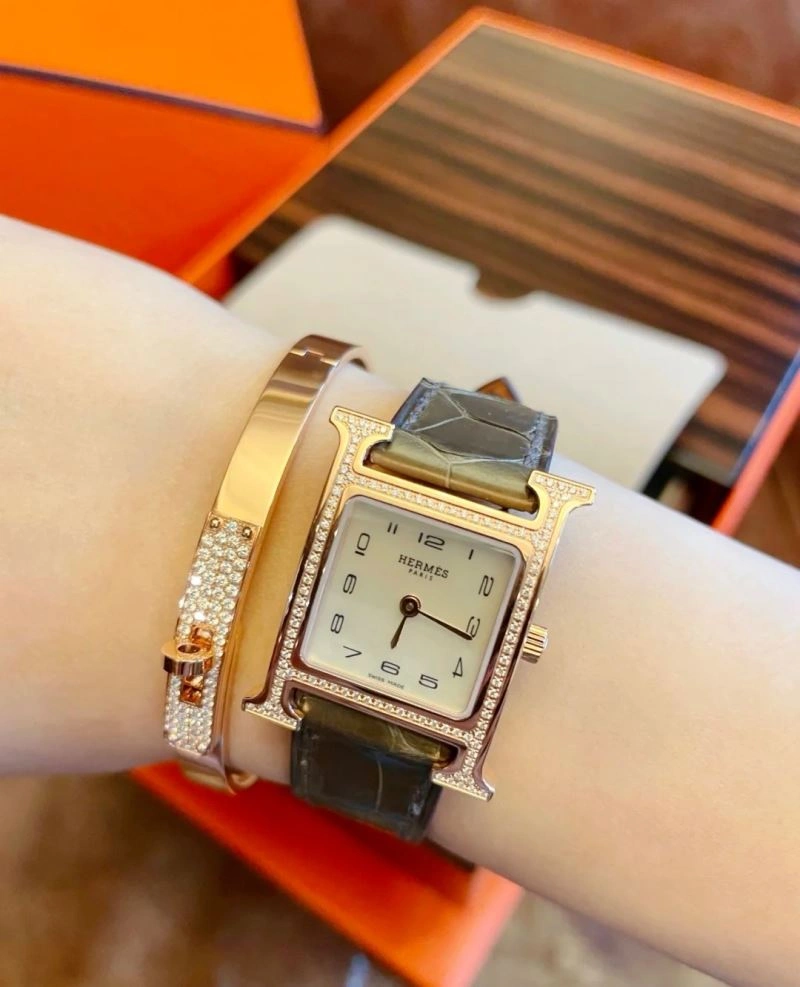 Budget-friendly HERMES Watches
