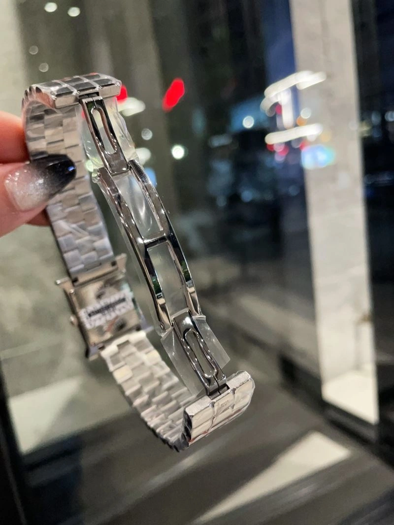 Indistinguishable HERMES Watches