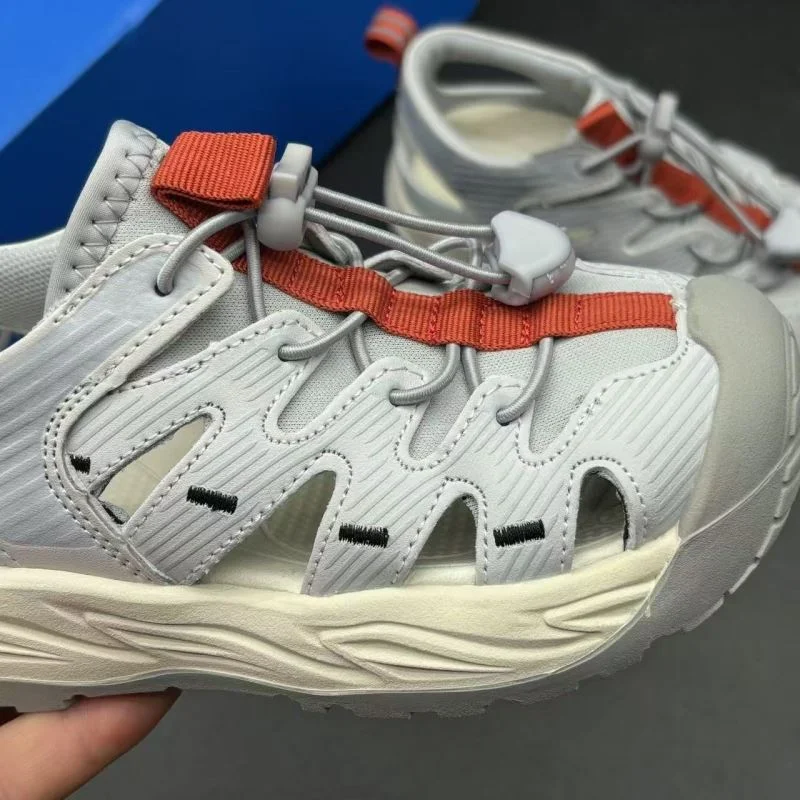Accurate model HOKA SHOES