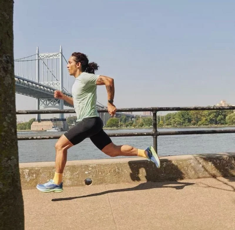 Top mirror HOKA SHOES