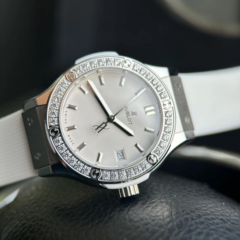 Top mirror HUBLOT Watches