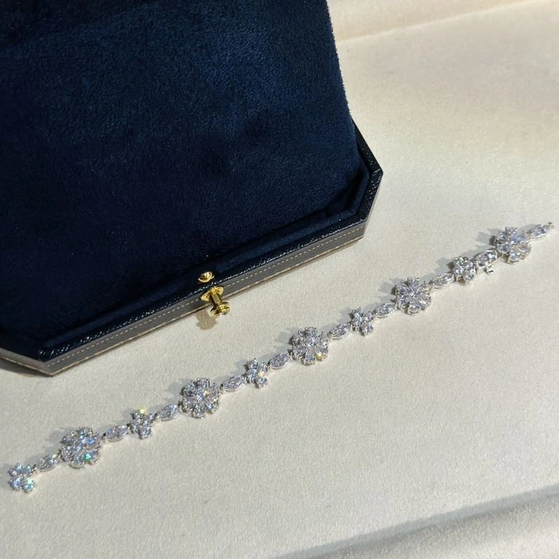 Value-priced Harry Winston Bracelets