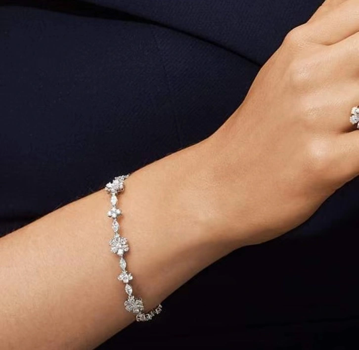 Value-priced Harry Winston Bracelets