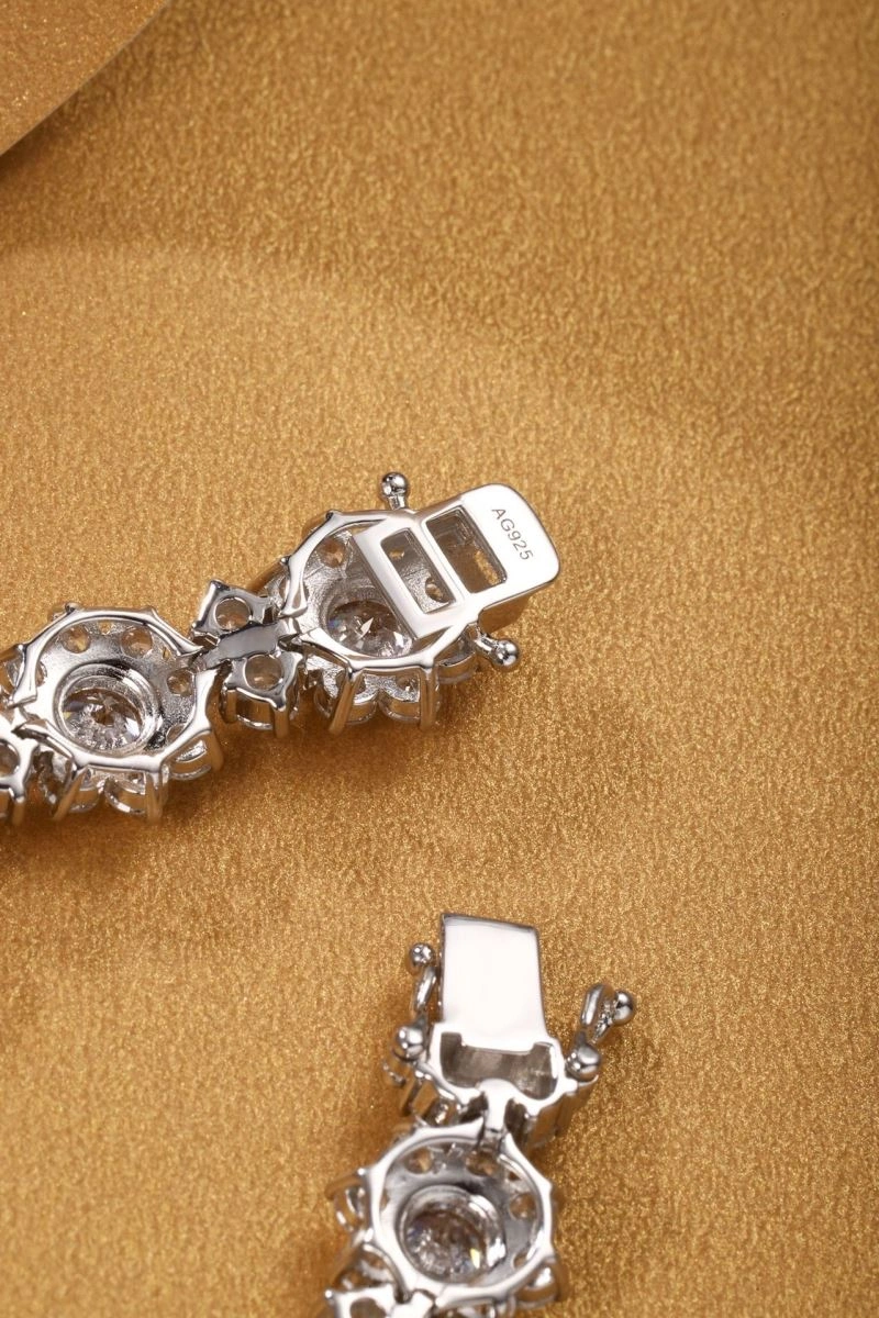 Official Harry Winston Bracelets