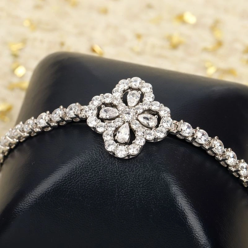 Accurate model Harry Winston Bracelets