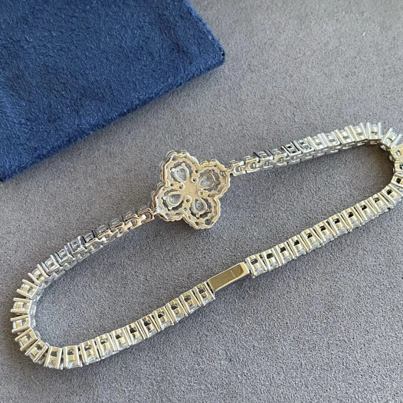 Economical Harry Winston Bracelets
