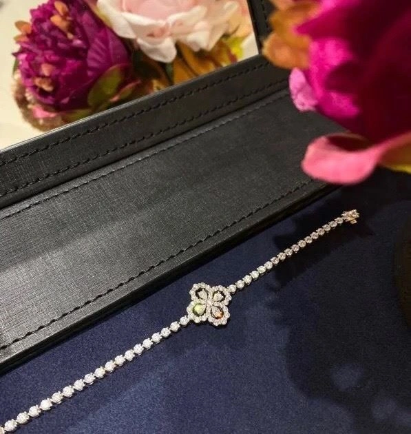 1:1 copy Harry Winston Bracelets