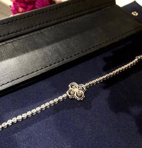 1:1 copy Harry Winston Bracelets