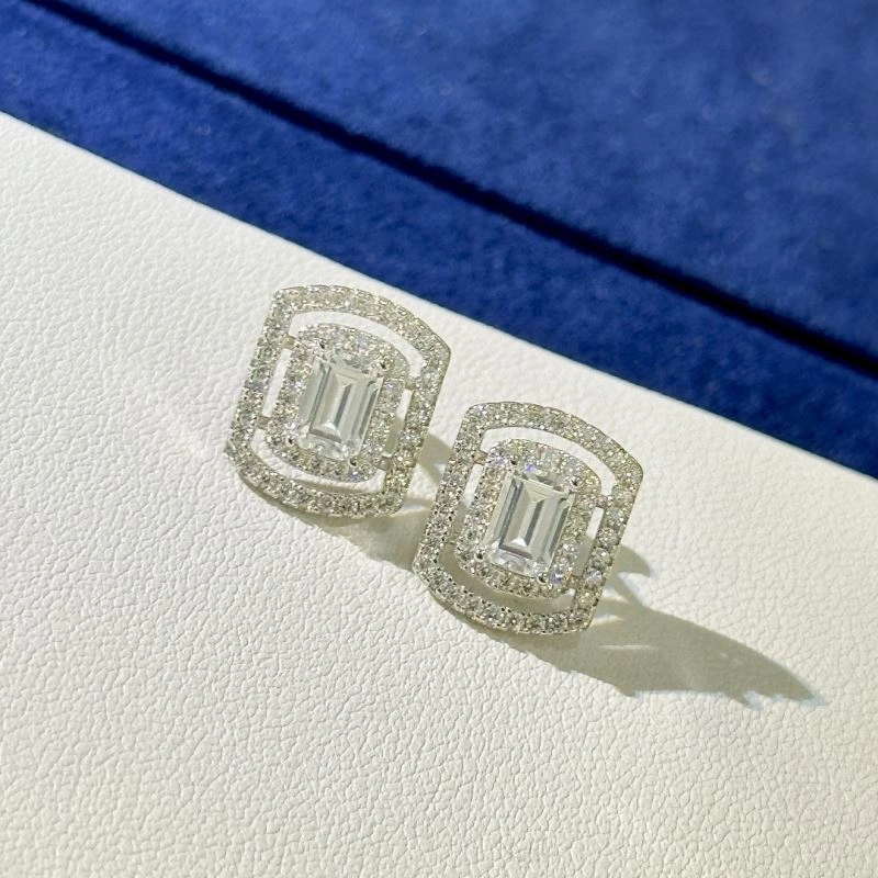 Legit Harry Winston Earrings