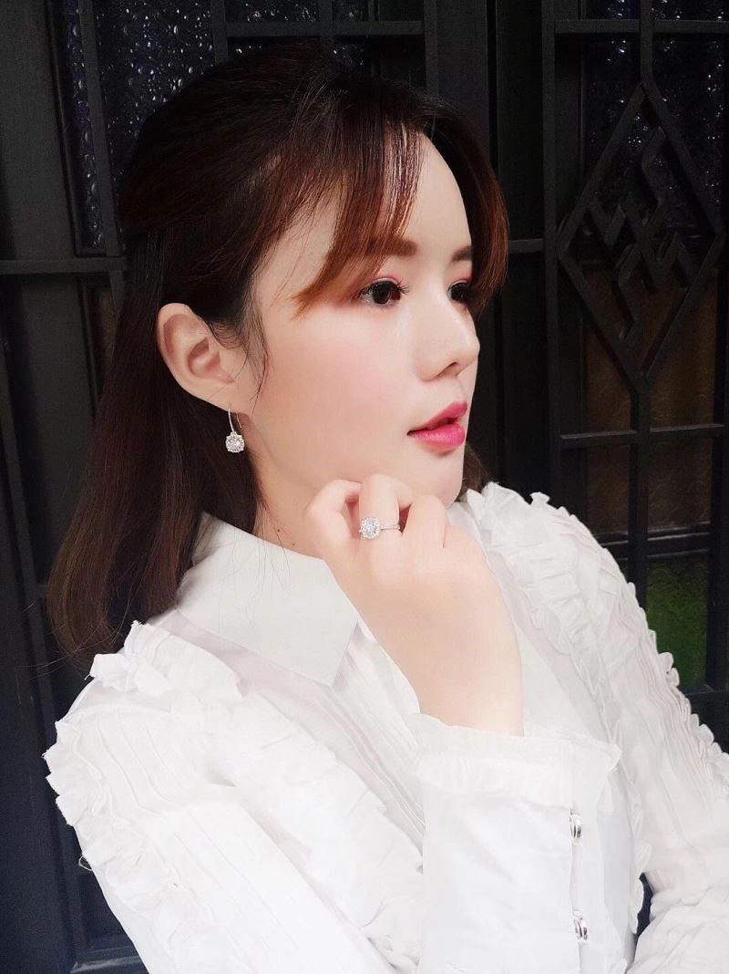 Brand-original Harry Winston Earrings