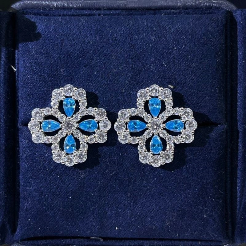 Brand-authenticated Harry Winston Earrings