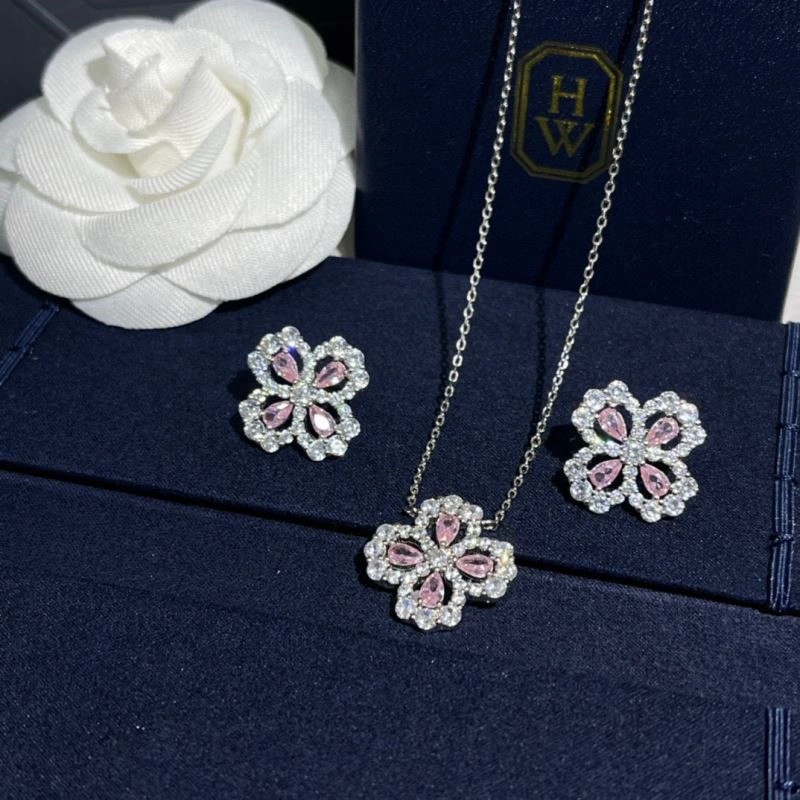 Factory-made Harry Winston Earrings