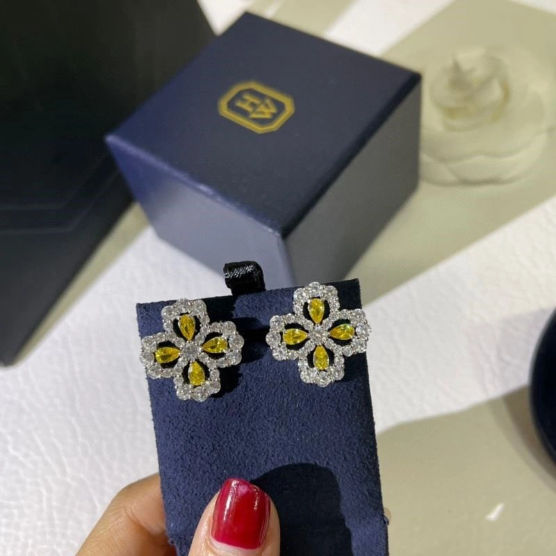 High accuracy Harry Winston Earrings