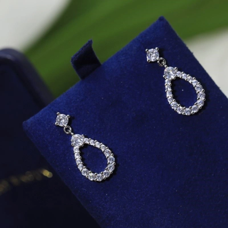 Reasonably priced Harry Winston Earrings