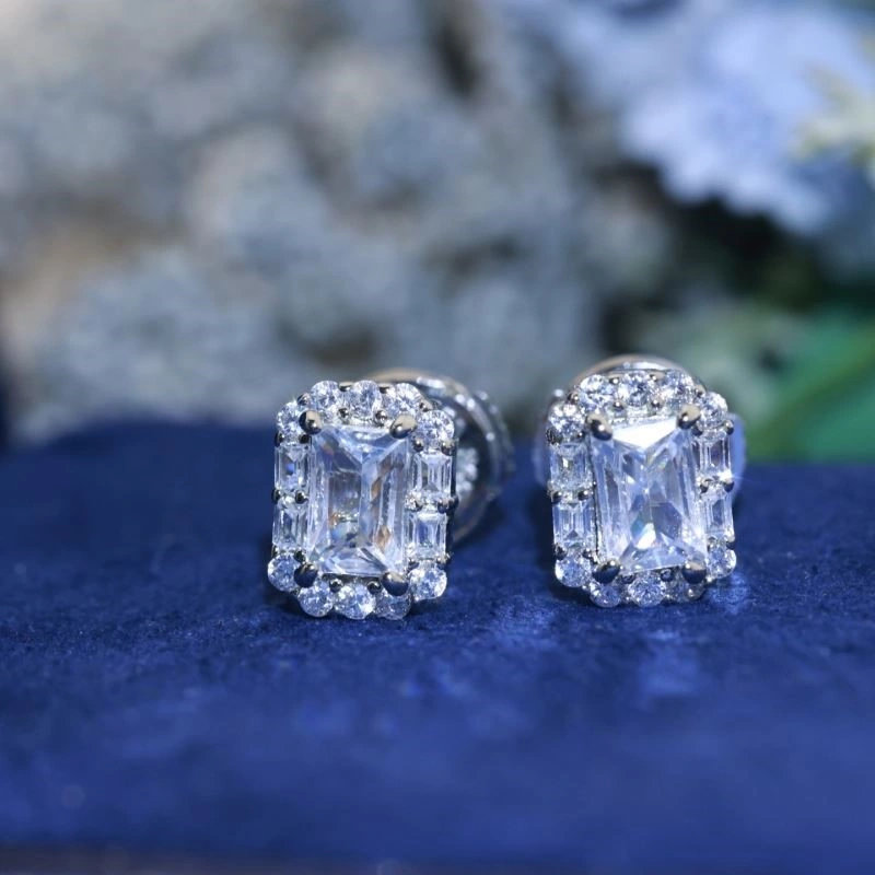 Cut-rate Harry Winston Earrings