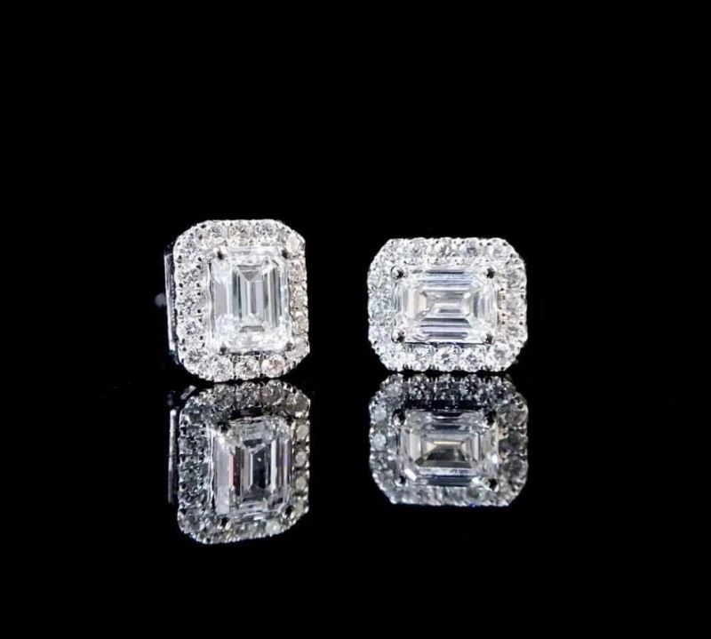 Cut-rate Harry Winston Earrings