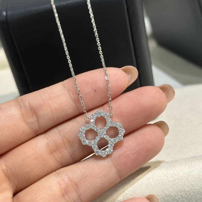 Top match Harry Winston Necklaces