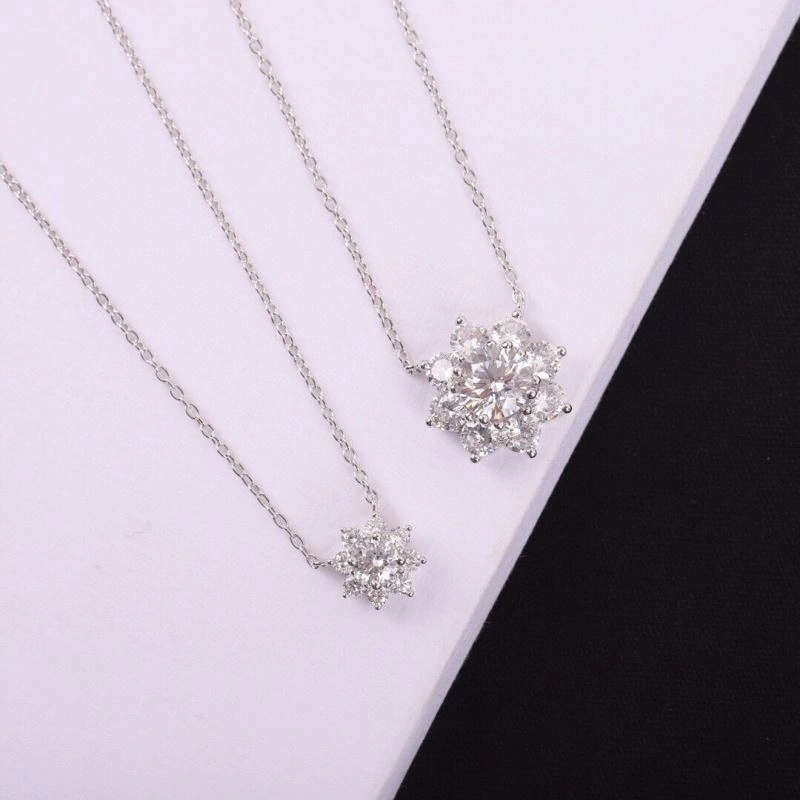 Indistinguishable Harry Winston Necklaces