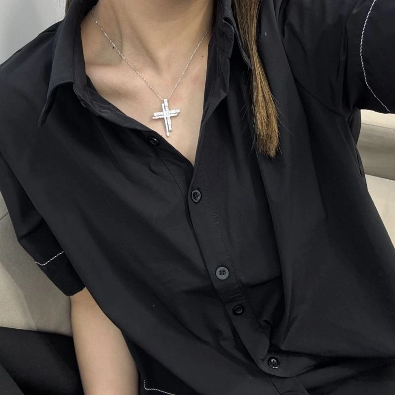 Accurate model Harry Winston Necklaces