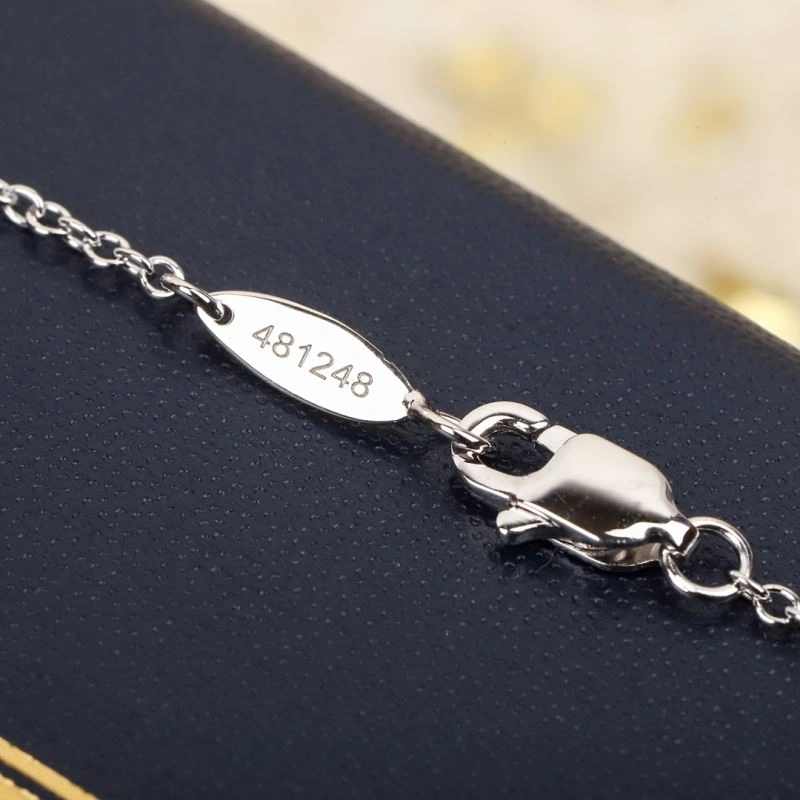 Original Harry Winston Necklaces