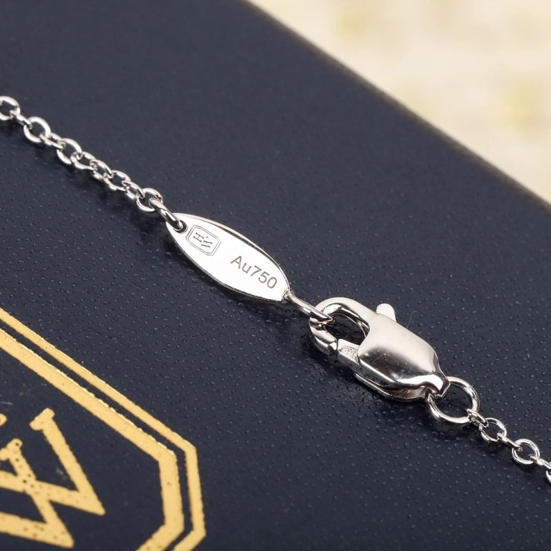 Original Harry Winston Necklaces
