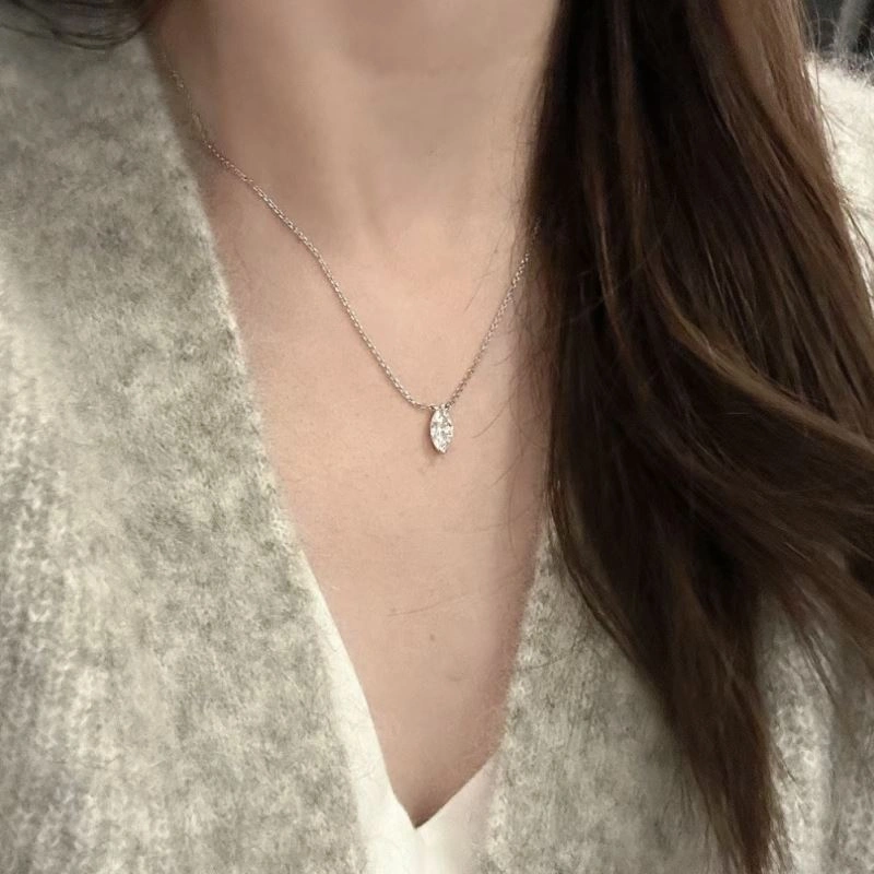 Mirror quality Harry Winston Necklaces