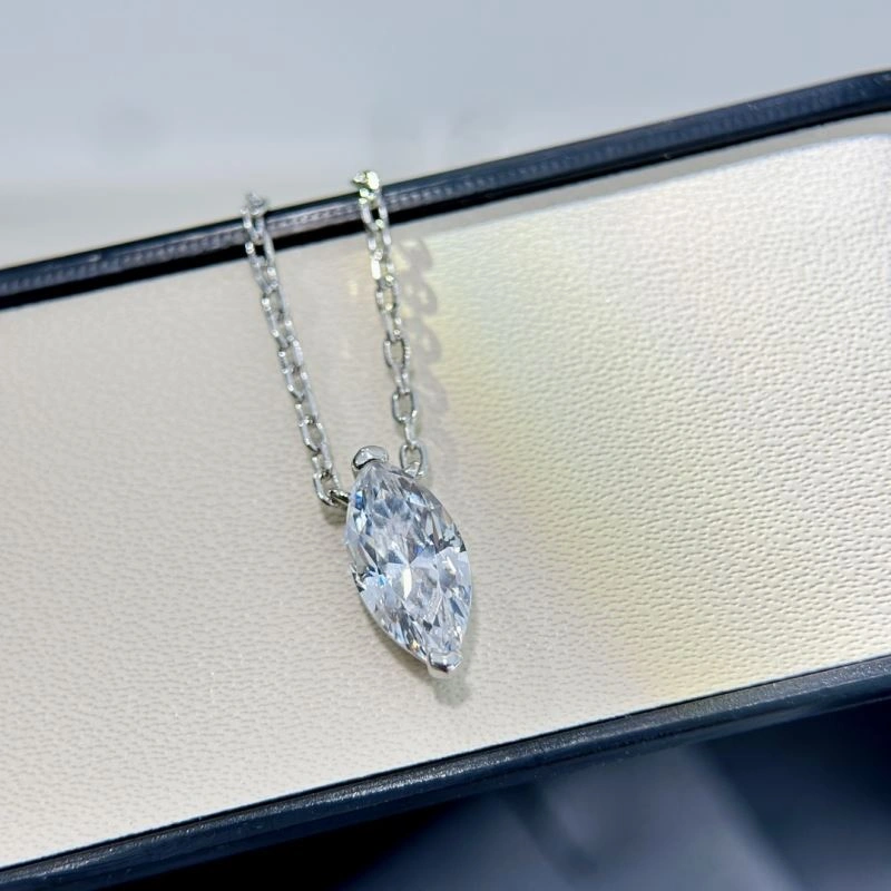 Mirror quality Harry Winston Necklaces