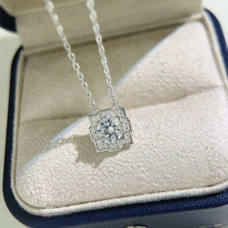 Harry Winston Necklaces