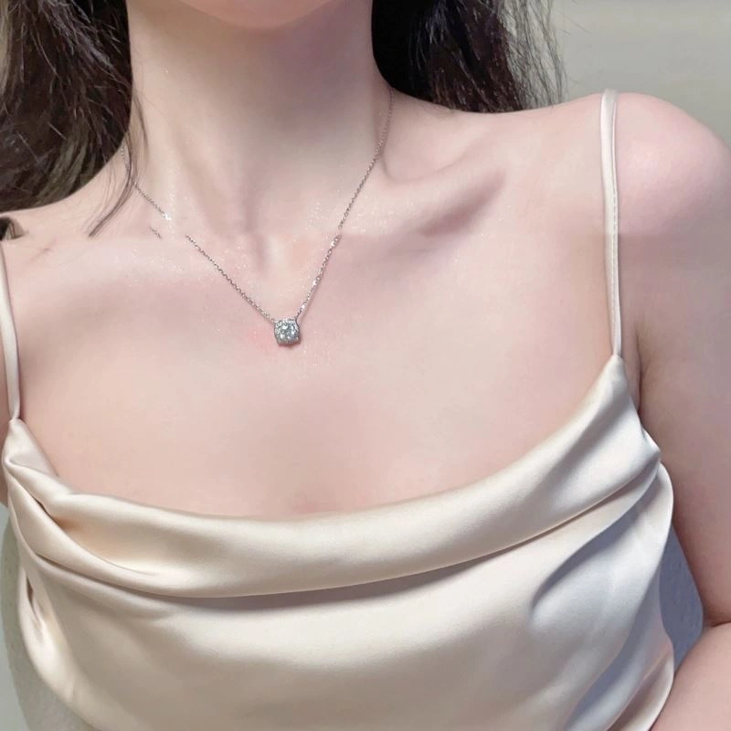 Top match Harry Winston Necklaces