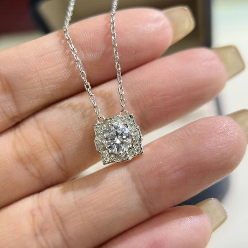 Top match Harry Winston Necklaces