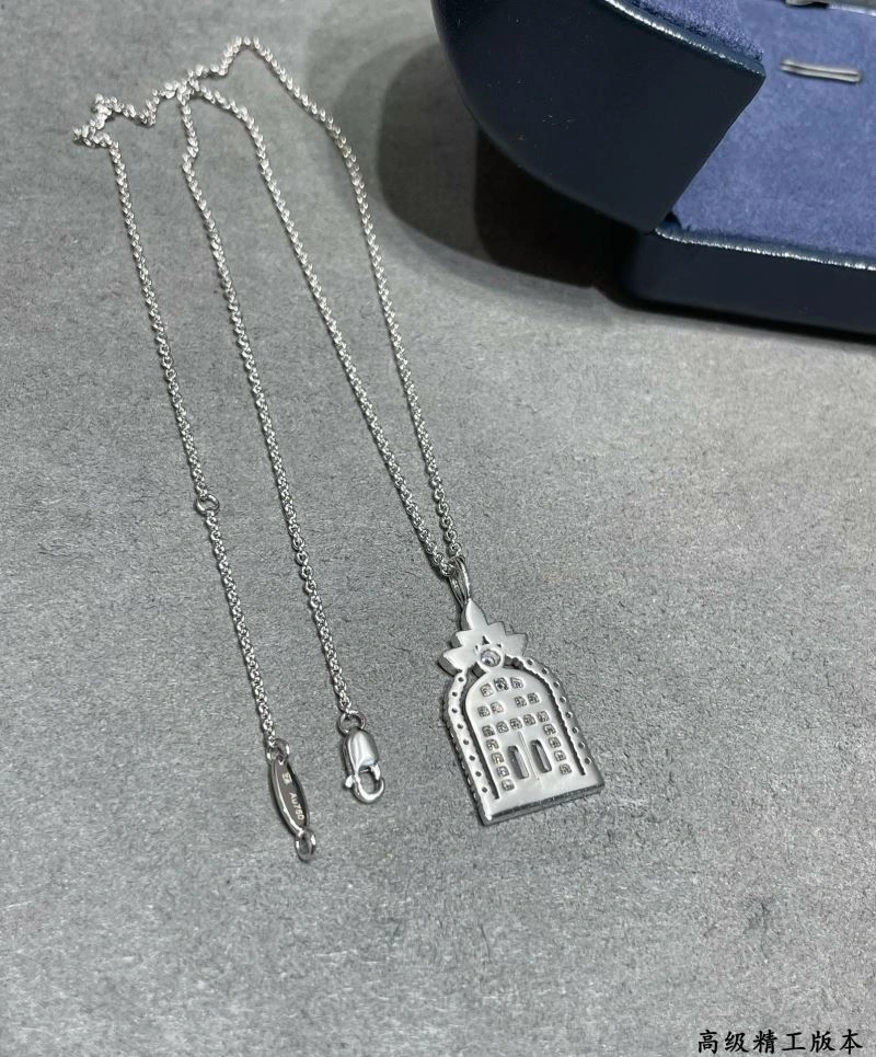 Economical Harry Winston Necklaces