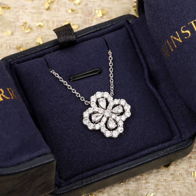 Top mirror Harry Winston Necklaces