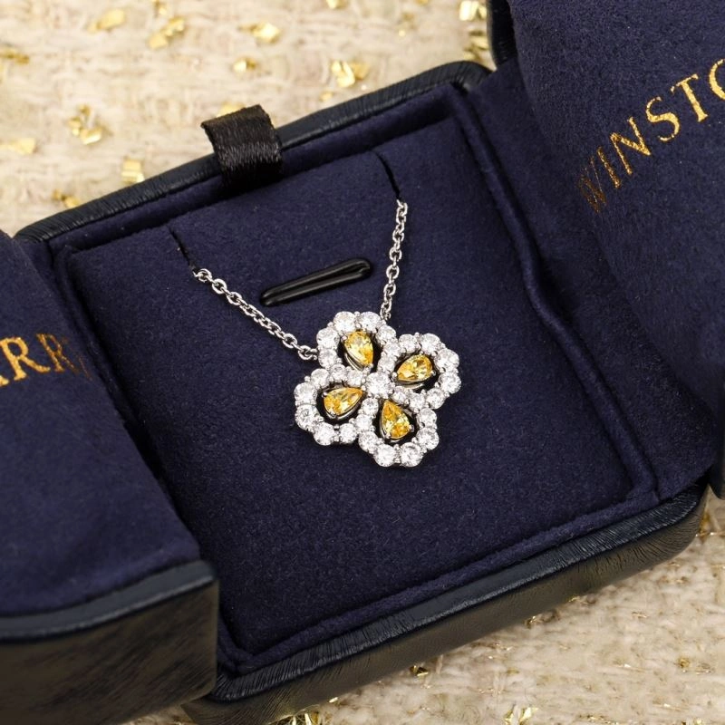 Top mirror Harry Winston Necklaces