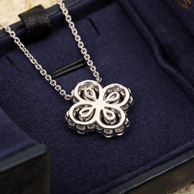 Top mirror Harry Winston Necklaces