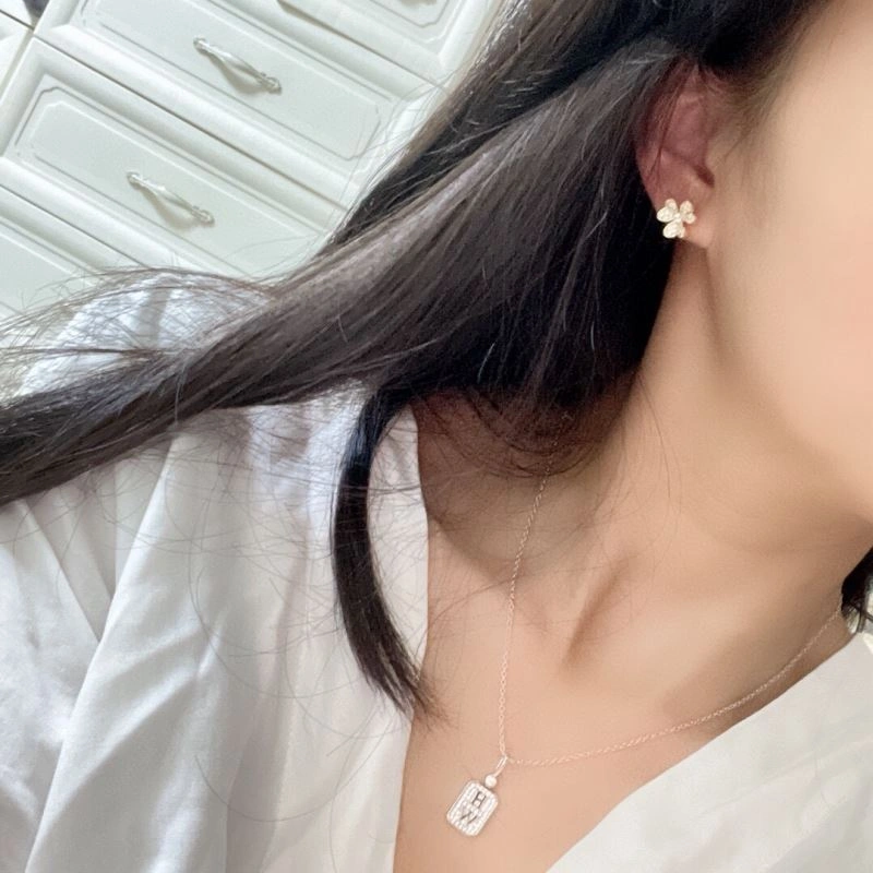 Inexpensive Harry Winston Necklaces