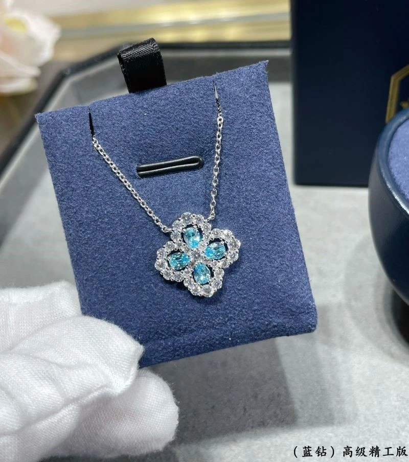 Reasonably priced Harry Winston Necklaces