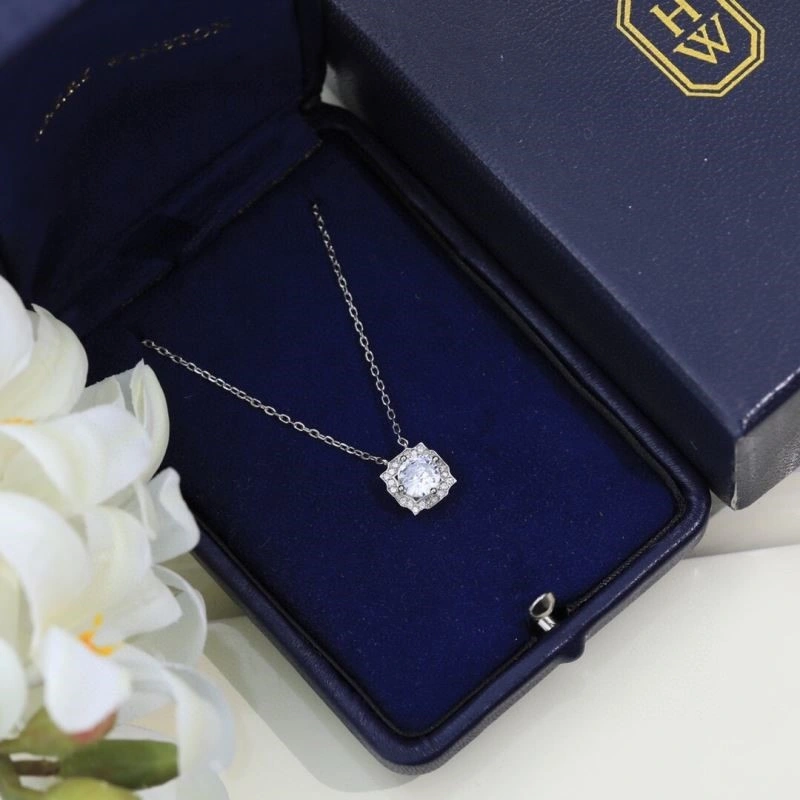 Harry Winston Necklaces
