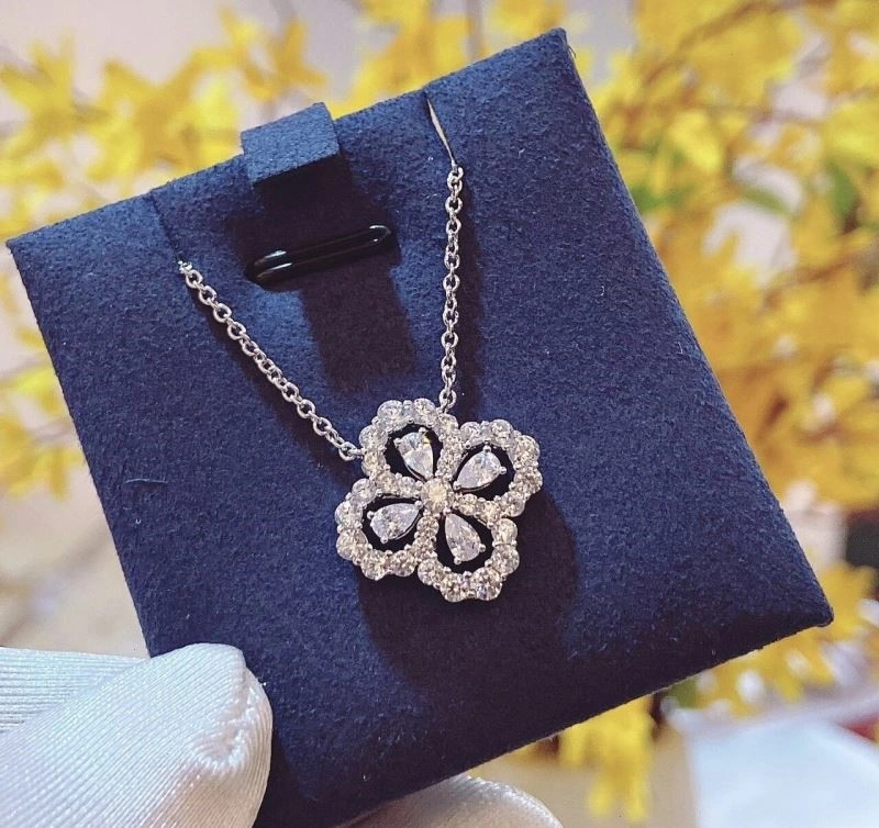 Harry Winston Necklaces