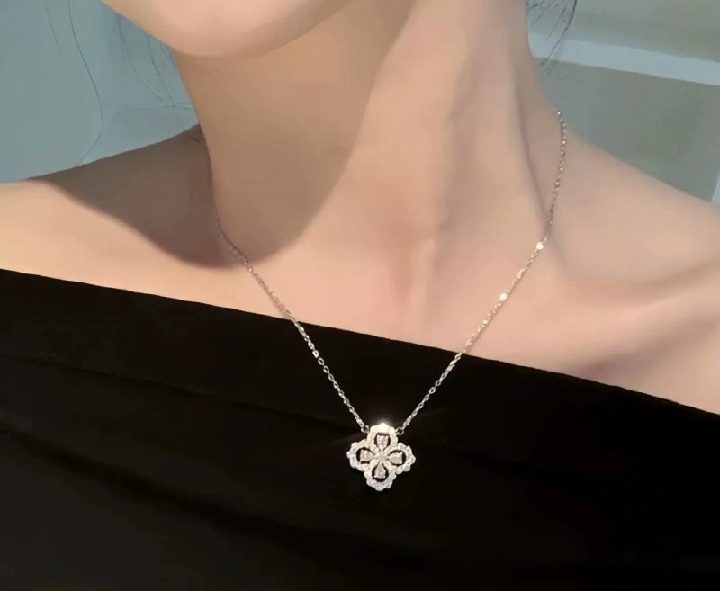 Exact replica Harry Winston Necklaces