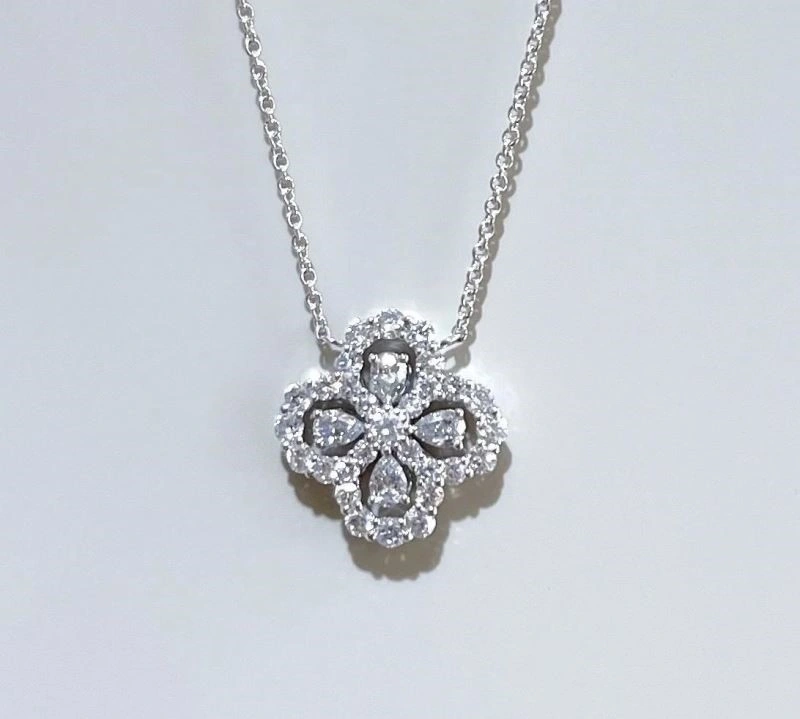 Exact replica Harry Winston Necklaces